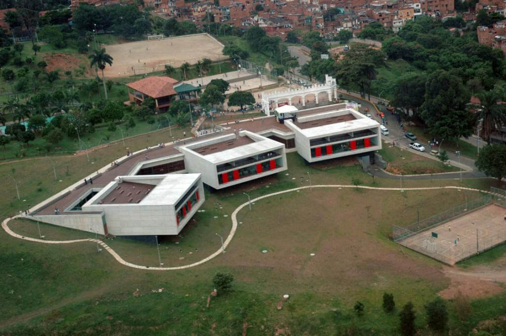 Parque Biblioteca La Ladera – ACI Medellín